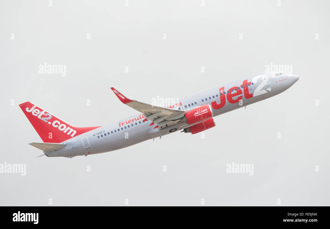 Jet2 plane hi-res stock photography and images - Alamy