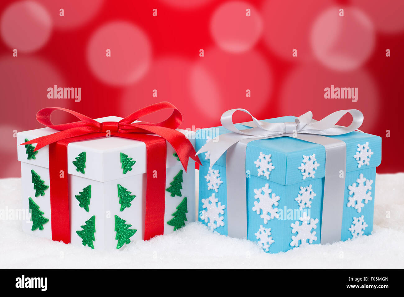 Distribution of gifts hi-res stock photography and images - Alamy