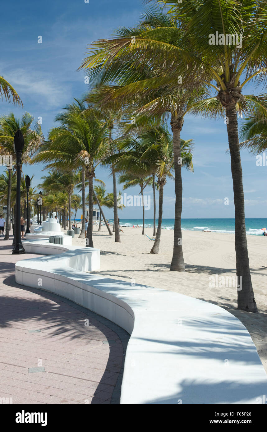 BEACH WAVE WALL PROMENADE FORT LAUDERDALE FLORIDA USA Stock Photo - Alamy