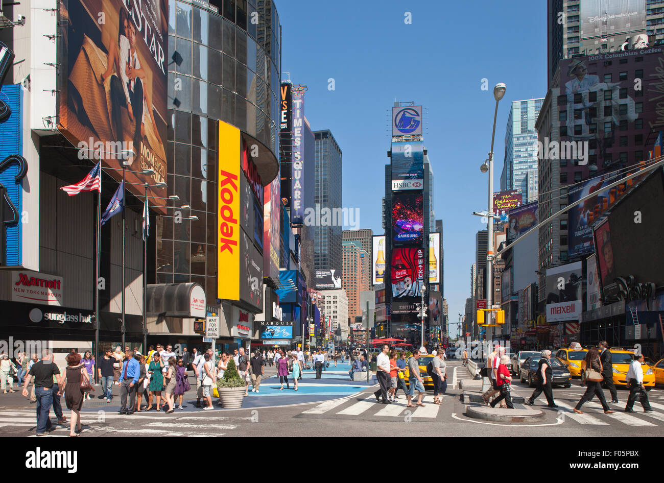 PEDESTRIANS CROSSWALK TIMES SQUARE MIDTOWN MANHATTAN NEW YORK CITY USA ...