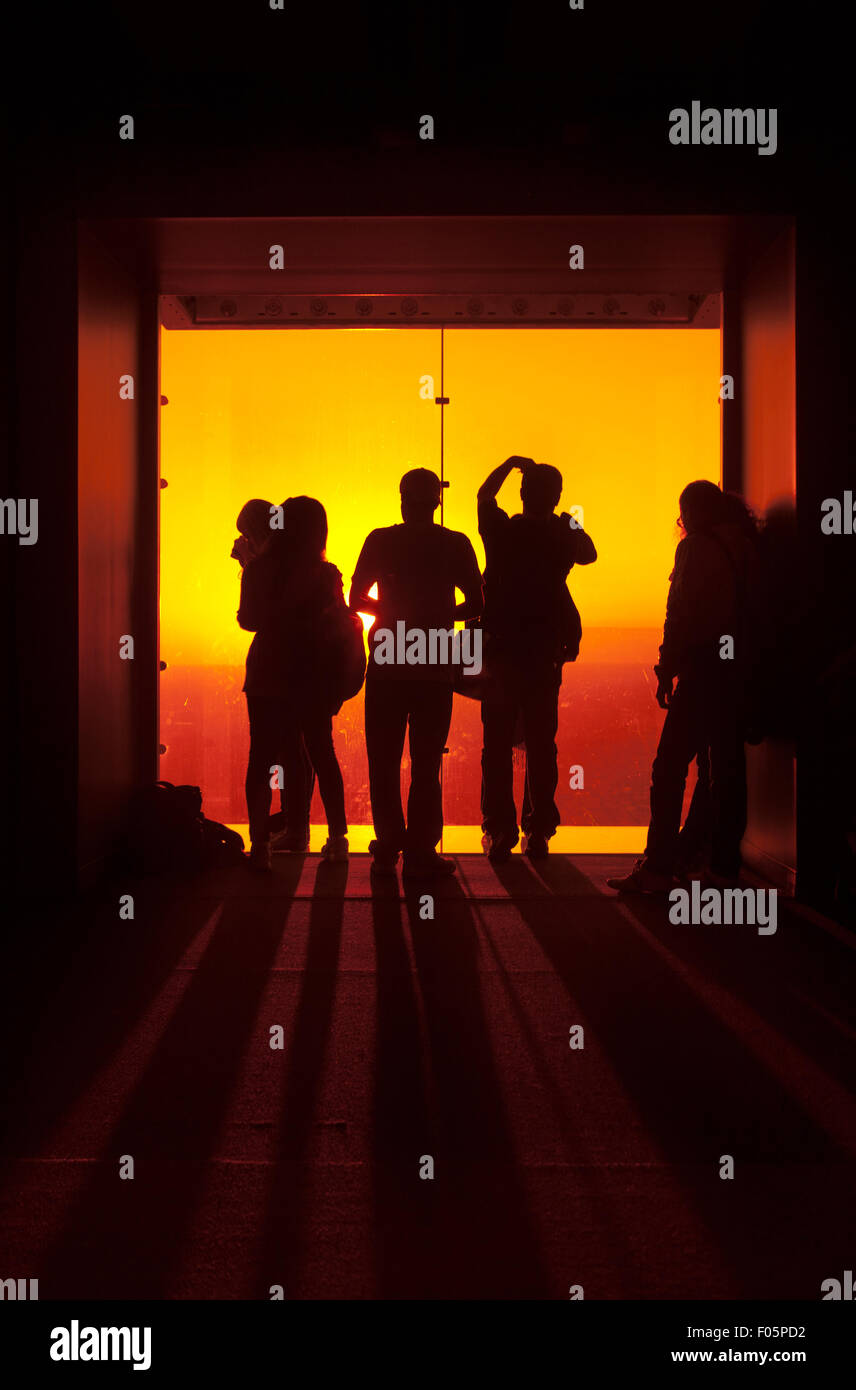 SILHOUETTES OF TOURISTS AT OBSERVATION DECK OF WILLIS TOWER CHICAGO ...