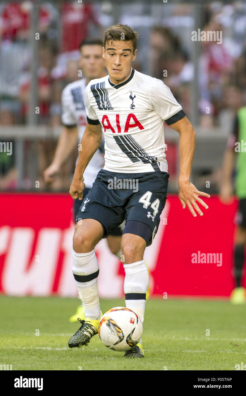 Harry winks football hi-res stock photography and images - Alamy