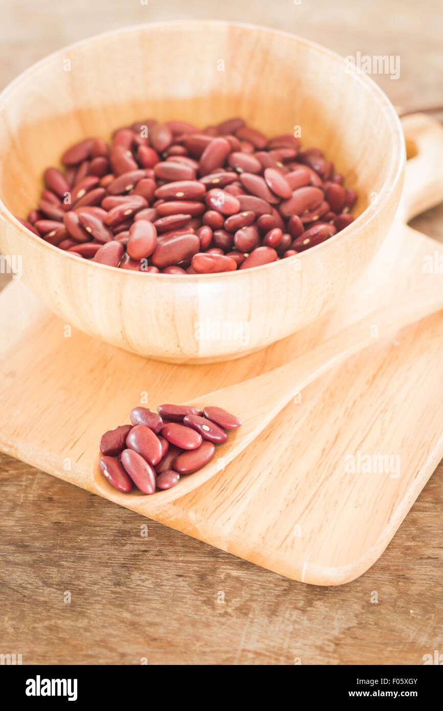 Raw red kidney bean in wooden bowl, stock photo Stock Photo - Alamy