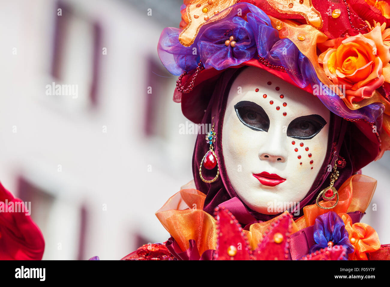 Venice carnival sun costume hi-res stock photography and images - Alamy