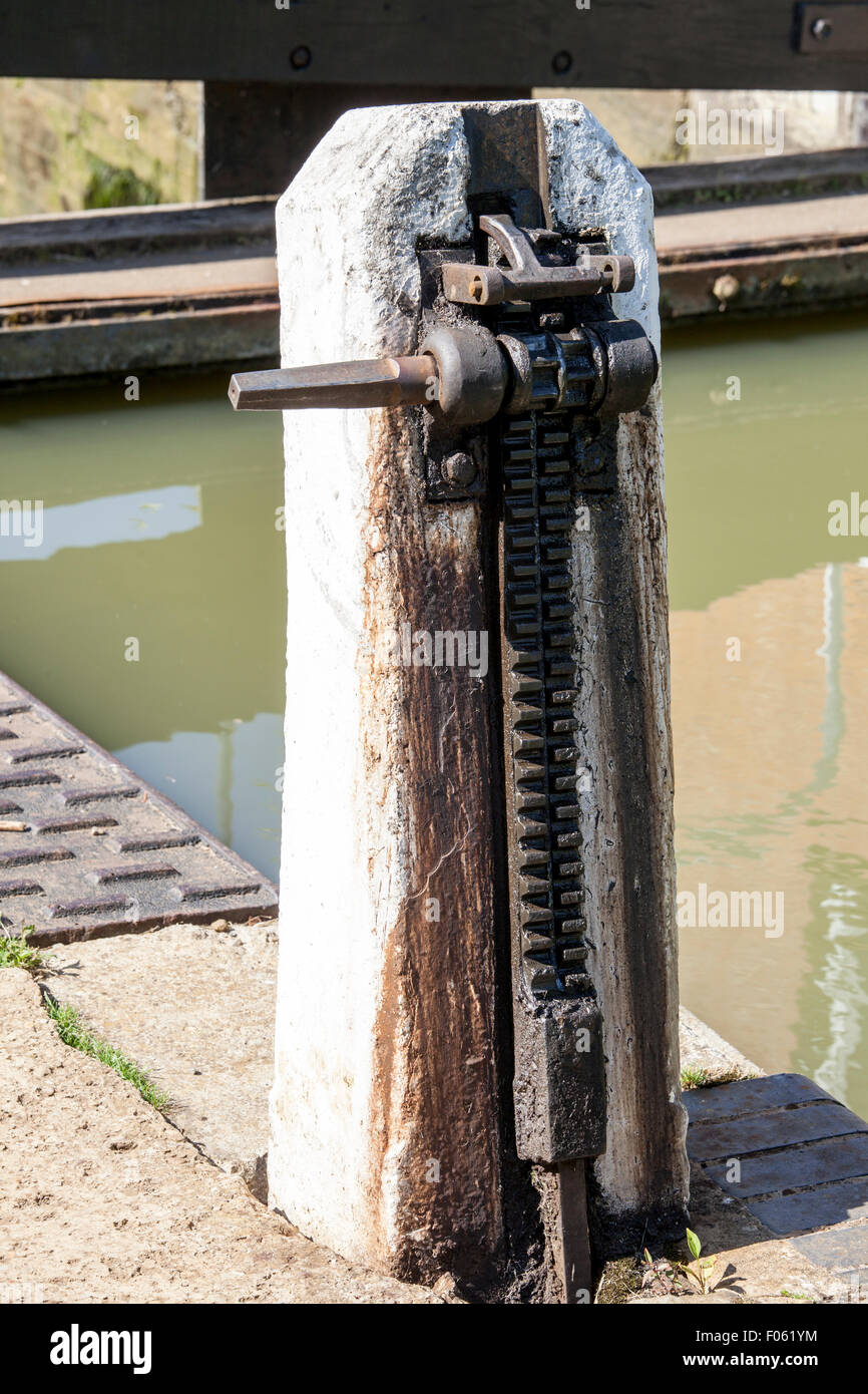 Paddle with lock hi-res stock photography and images - Alamy