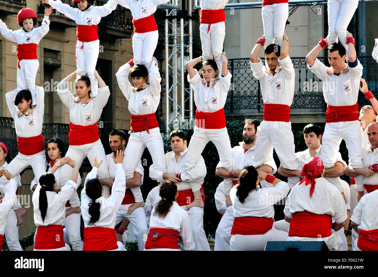 Castellers, Falcons group, traditional human towers, Barcelona ...