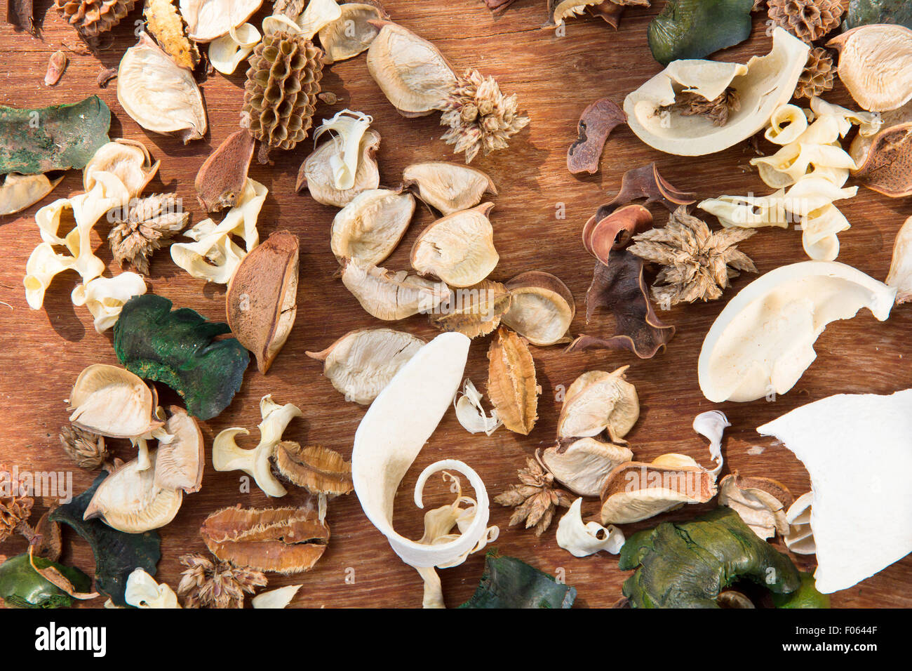 Potpourri,Dry flowers background texture Stock Photo - Alamy