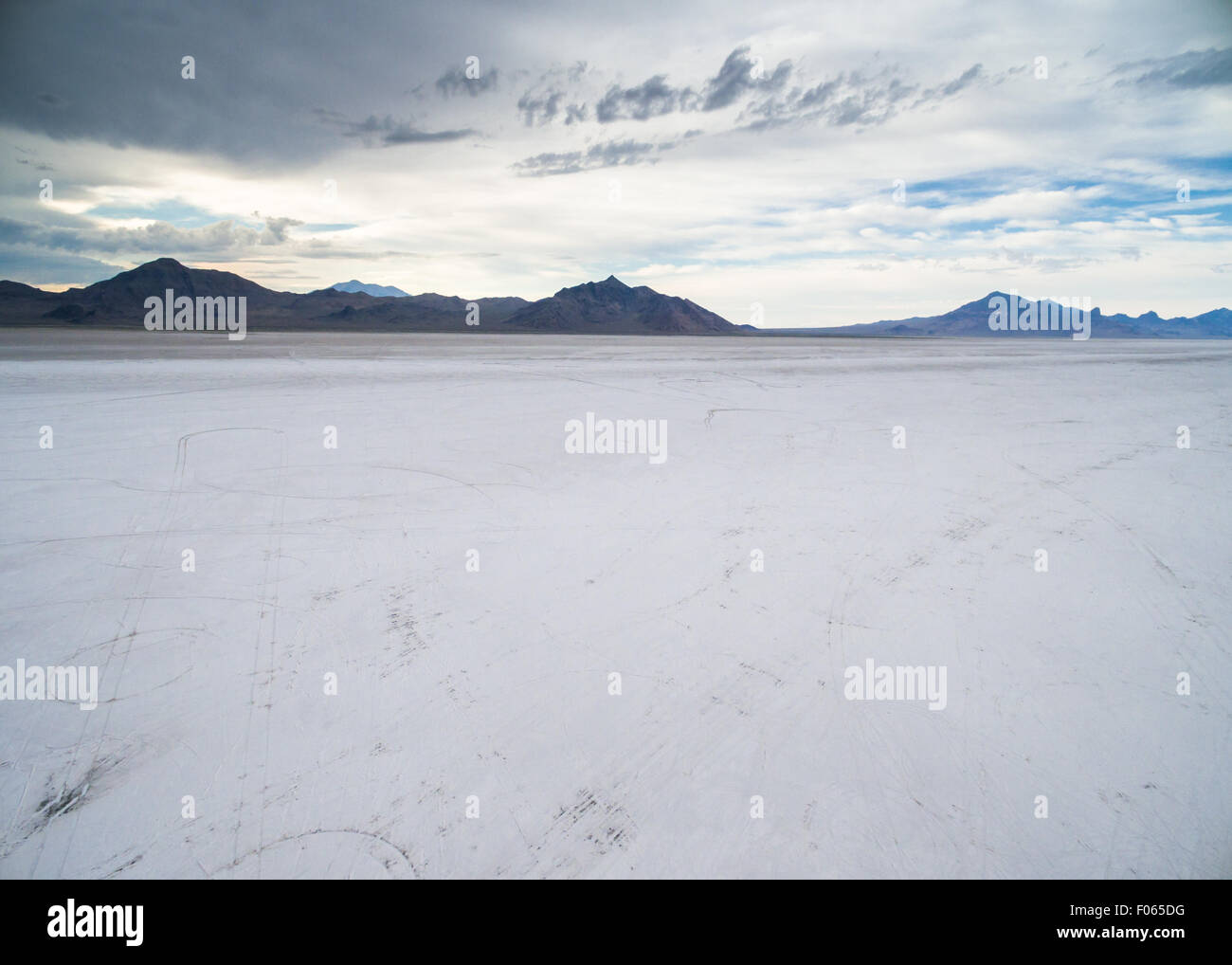 Summer evening at Bonneville Salt Flats, Utah Stock Photo - Alamy