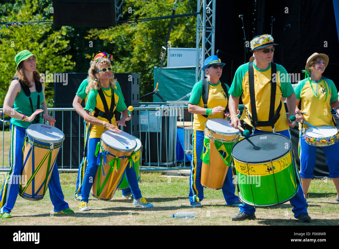Big drums hi-res stock photography and images - Alamy