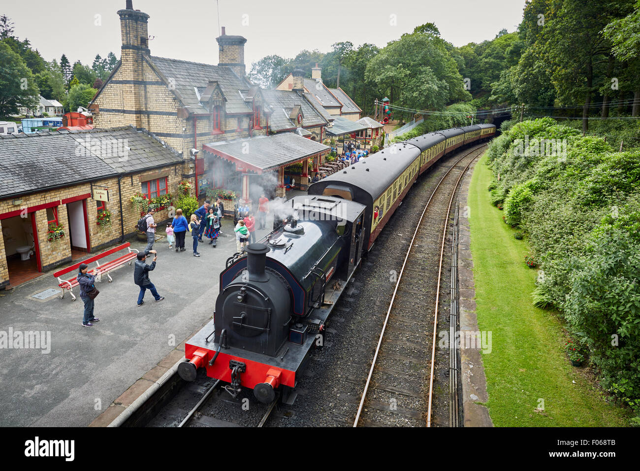 Lakeside & Haverthwaite Railway Haverthwaite Railway Station UK Great ...