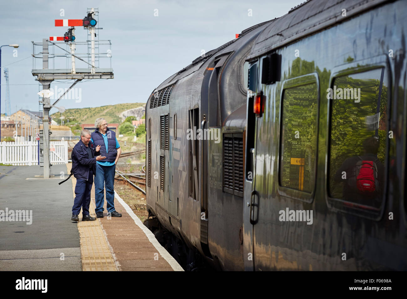 DRS Direct Rail Services calls 37 37218 at barrow-in-firmness on the 10 ...
