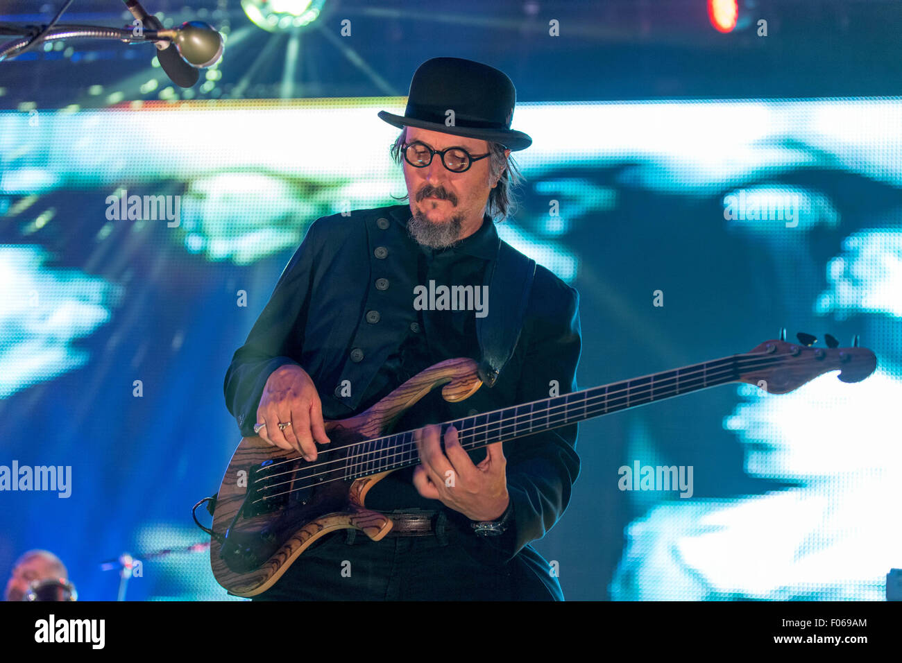 Les claypool hi-res stock photography and images - Alamy