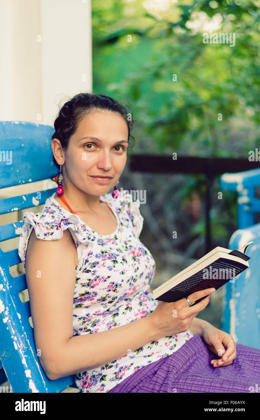 Summer reading hi-res stock photography and images - Alamy