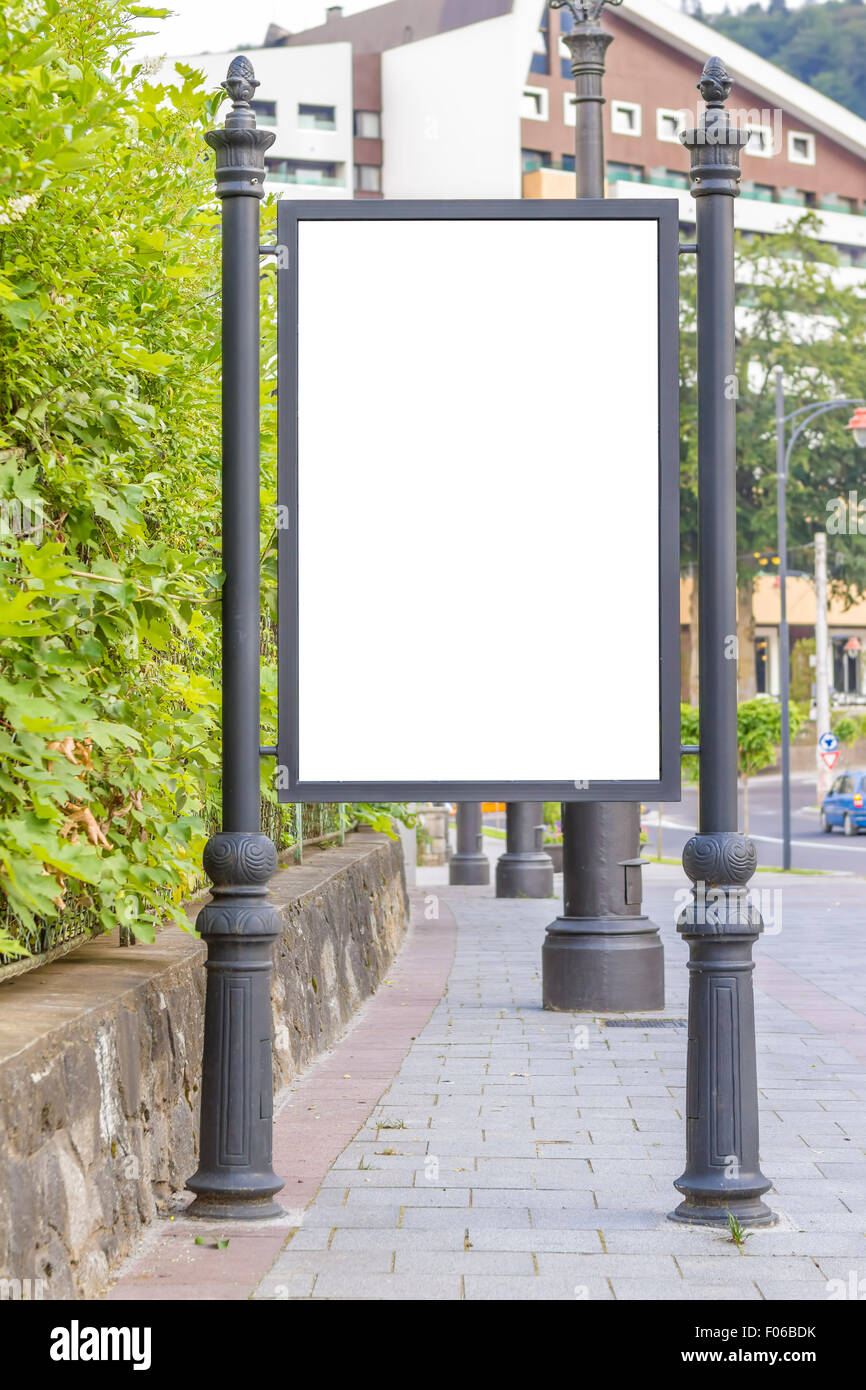 Empty billboard at city bus station Stock Photo - Alamy