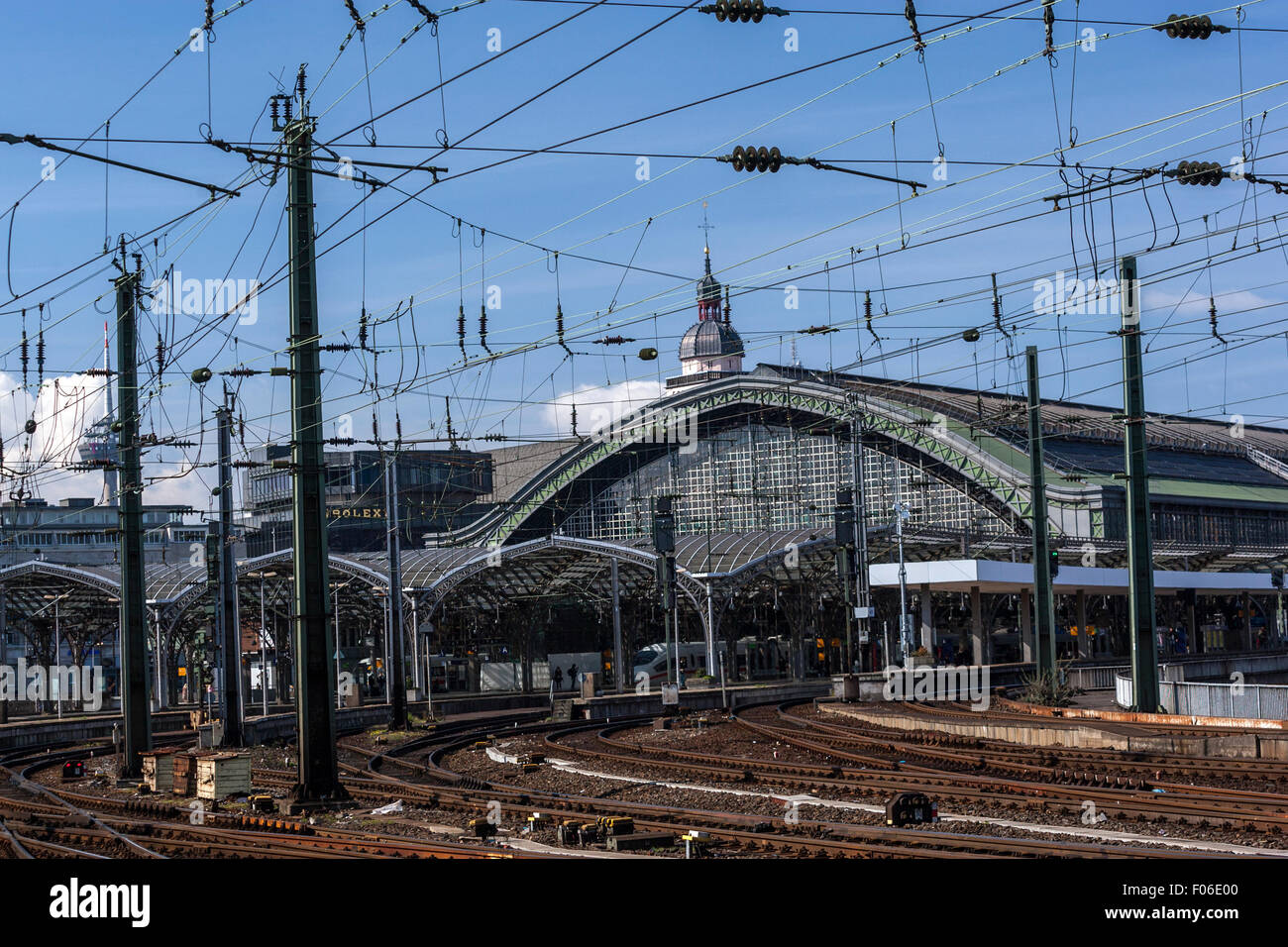 Köln Hauptbahnhof, Cologne main station, rail tracks Stock Photo - Alamy