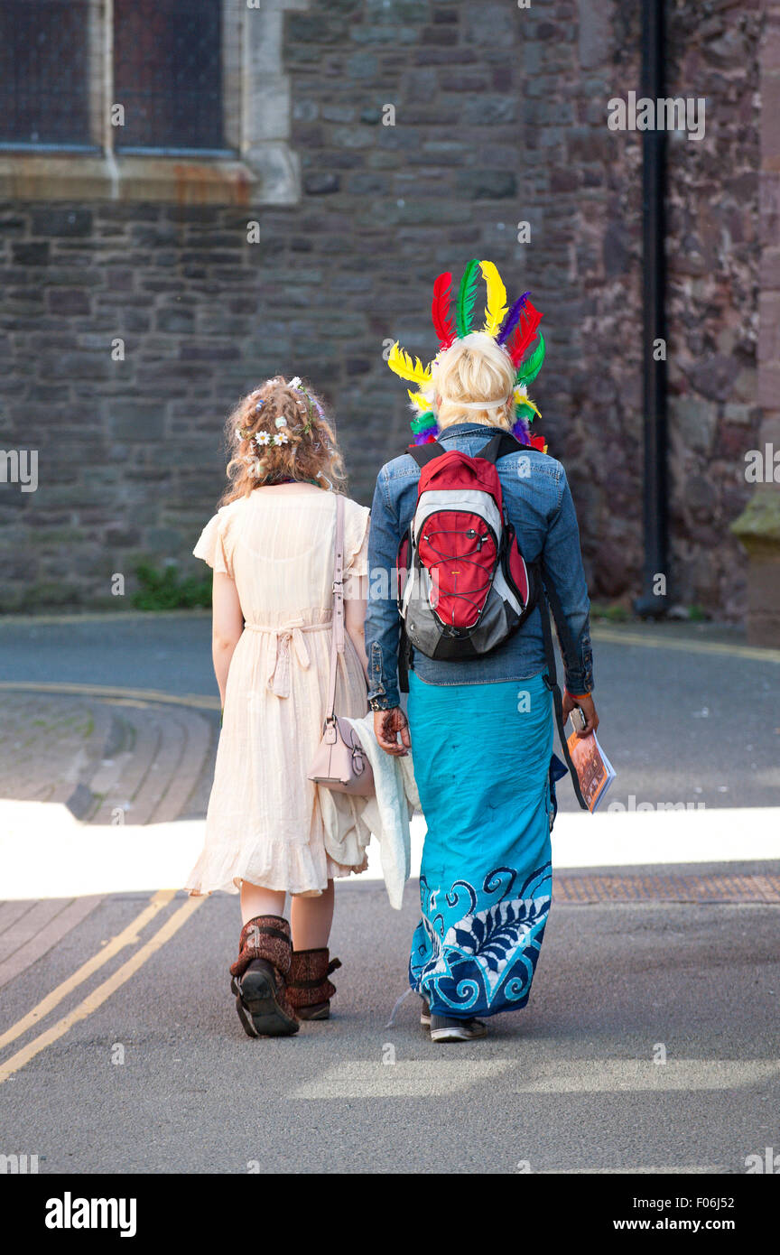 Brecon, Powys, UK. 8th August 2015. Festival-goers wear hats and ...