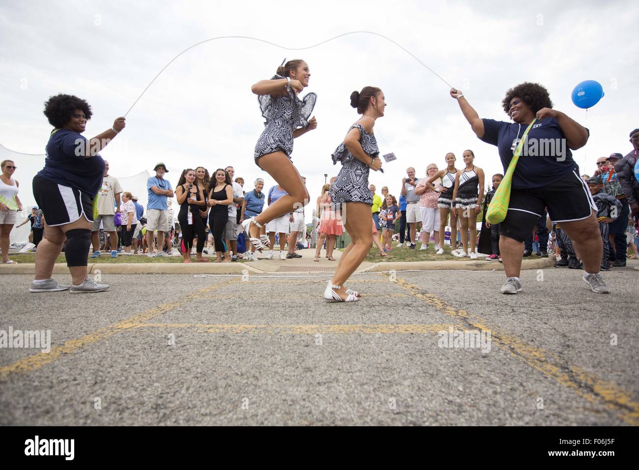 Perrina Bernovdy, far left, and her twin Geneva Bernovdy, far right ...