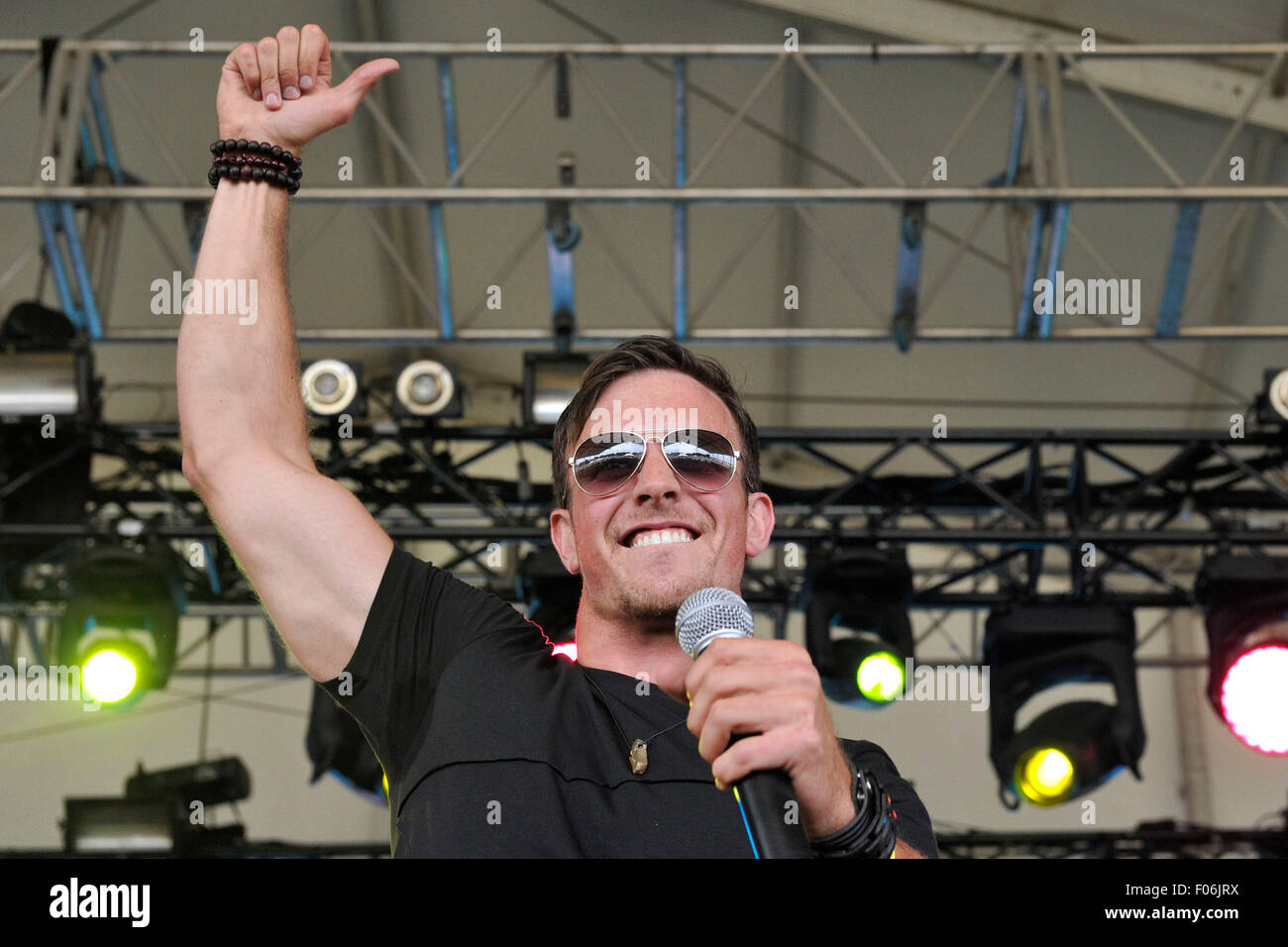 Oro-Medonte, Ontario, Canada. 8th August 2015. Eric Ethridge performs ...
