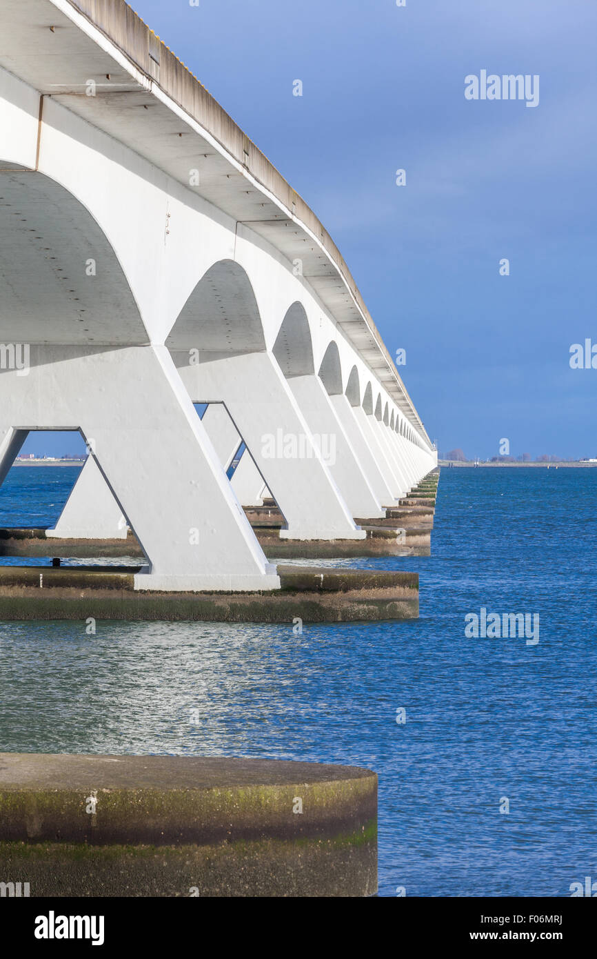 Longitudinal view of a bridge hi-res stock photography and images - Alamy