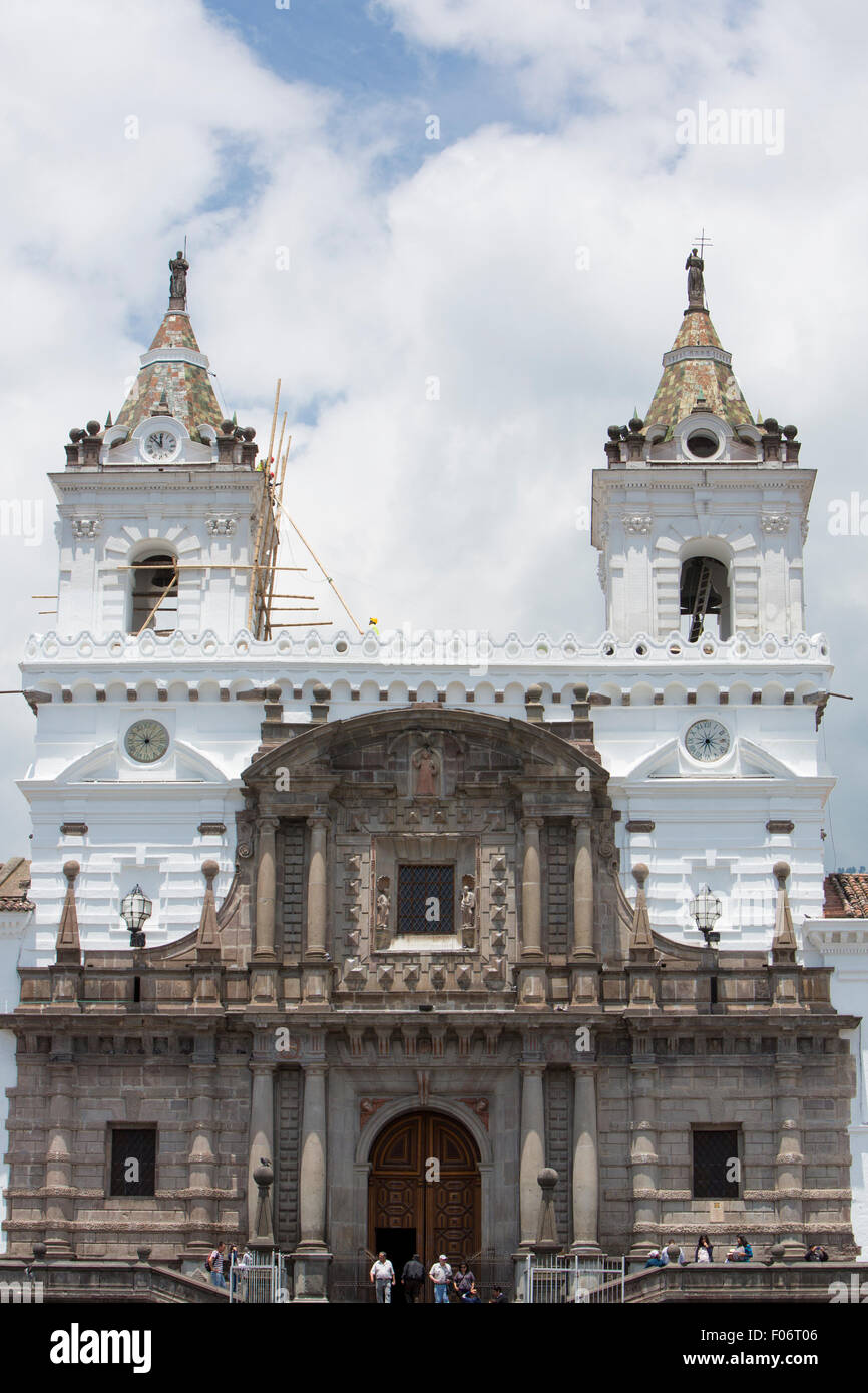 Quito historic architecture hi-res stock photography and images - Alamy