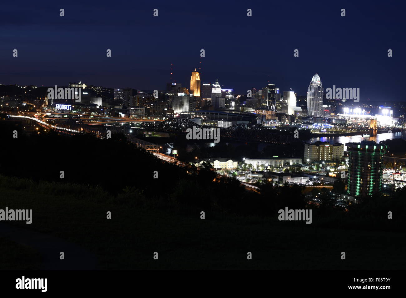 Cincinnati skyline hi-res stock photography and images - Alamy