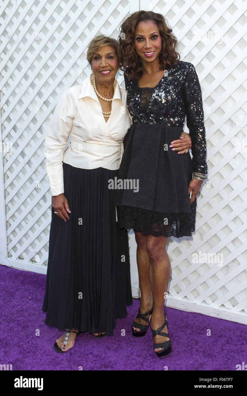 Los Angeles, California, USA. 8th Aug, 2015. Dolores Robinson and Holly ...