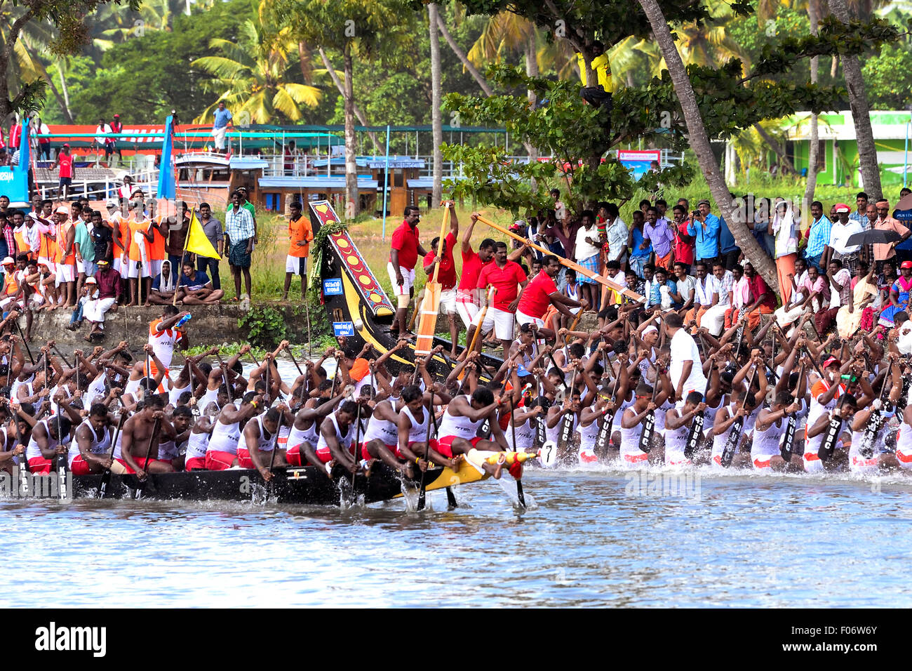 Boat race trophy hi-res stock photography and images - Alamy