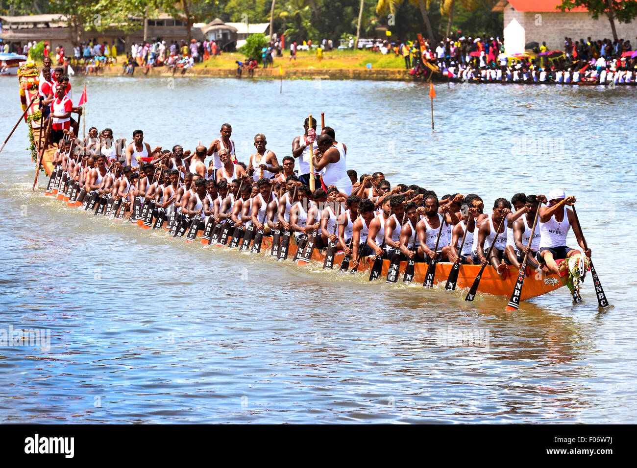 Alappuzha, Kerala, India. 8th August, 2015. NEHRU TROPHY BOAT RACE ...