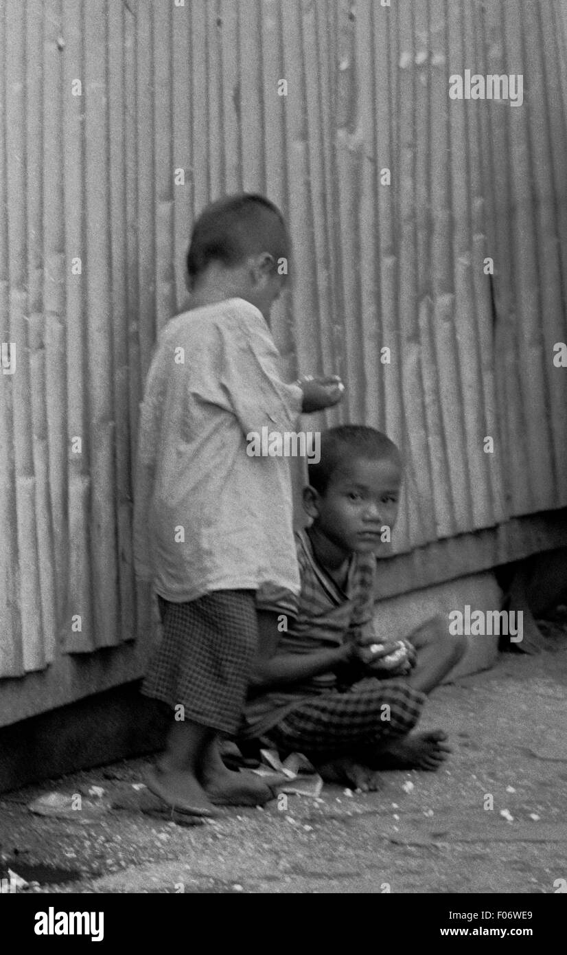 kids in rangoon myanmar brian mcguire Stock Photo - Alamy
