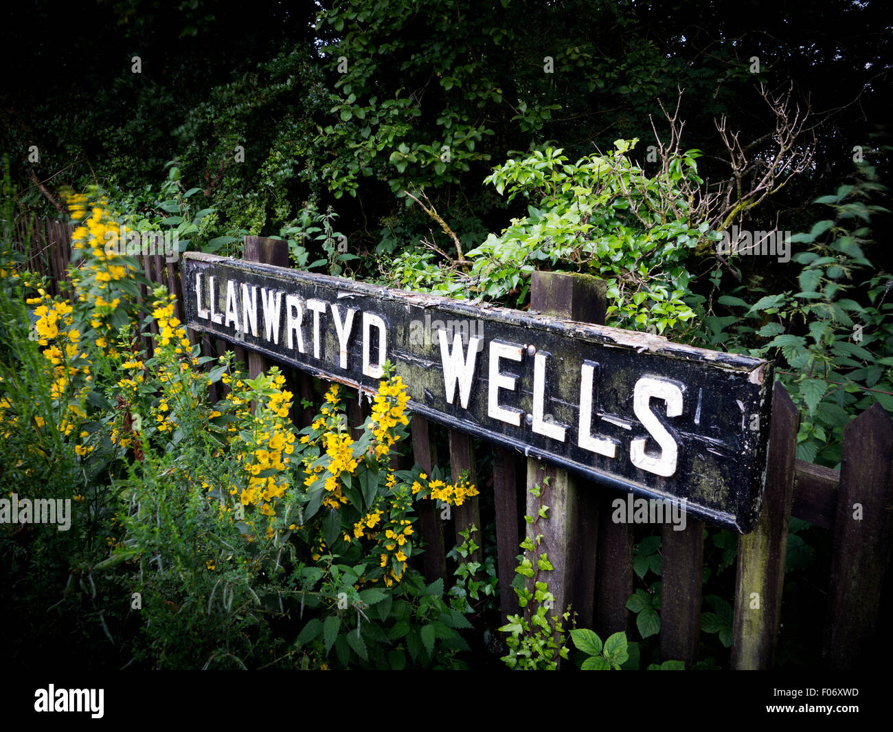 Llanwrtyd wells sign hi-res stock photography and images - Alamy