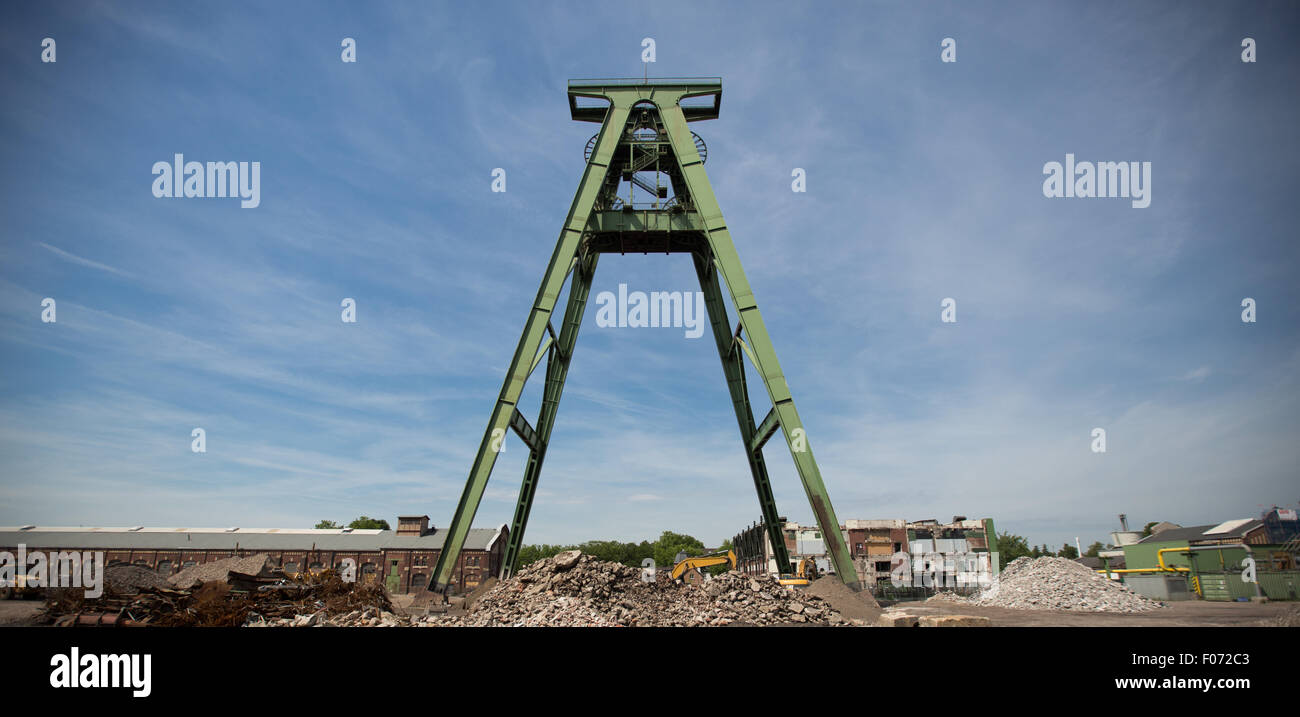 The shaft tower of Lohberg mine in Dinslaken, Germany, 06 August 2015 ...
