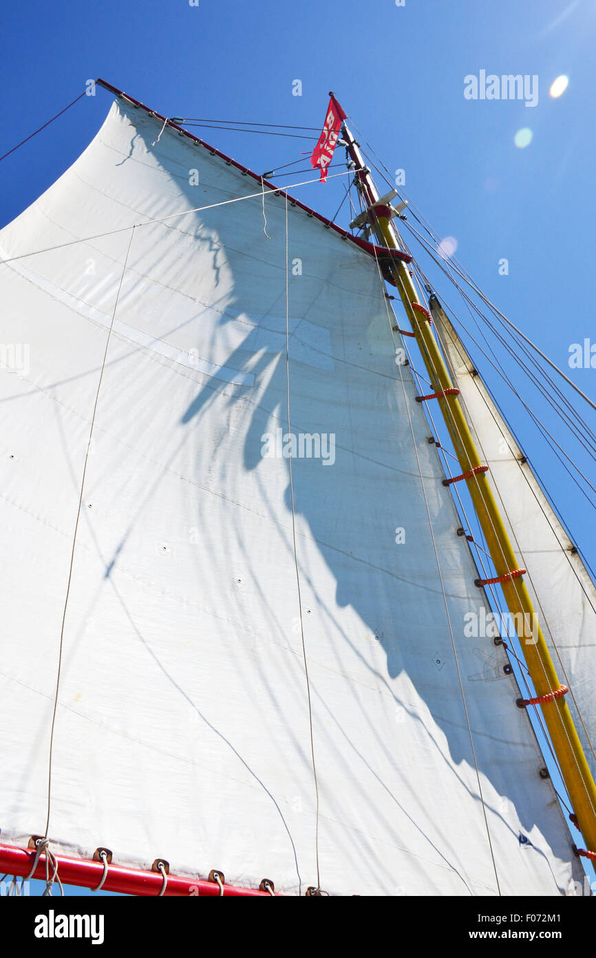 Sail cloth texture hi-res stock photography and images - Alamy