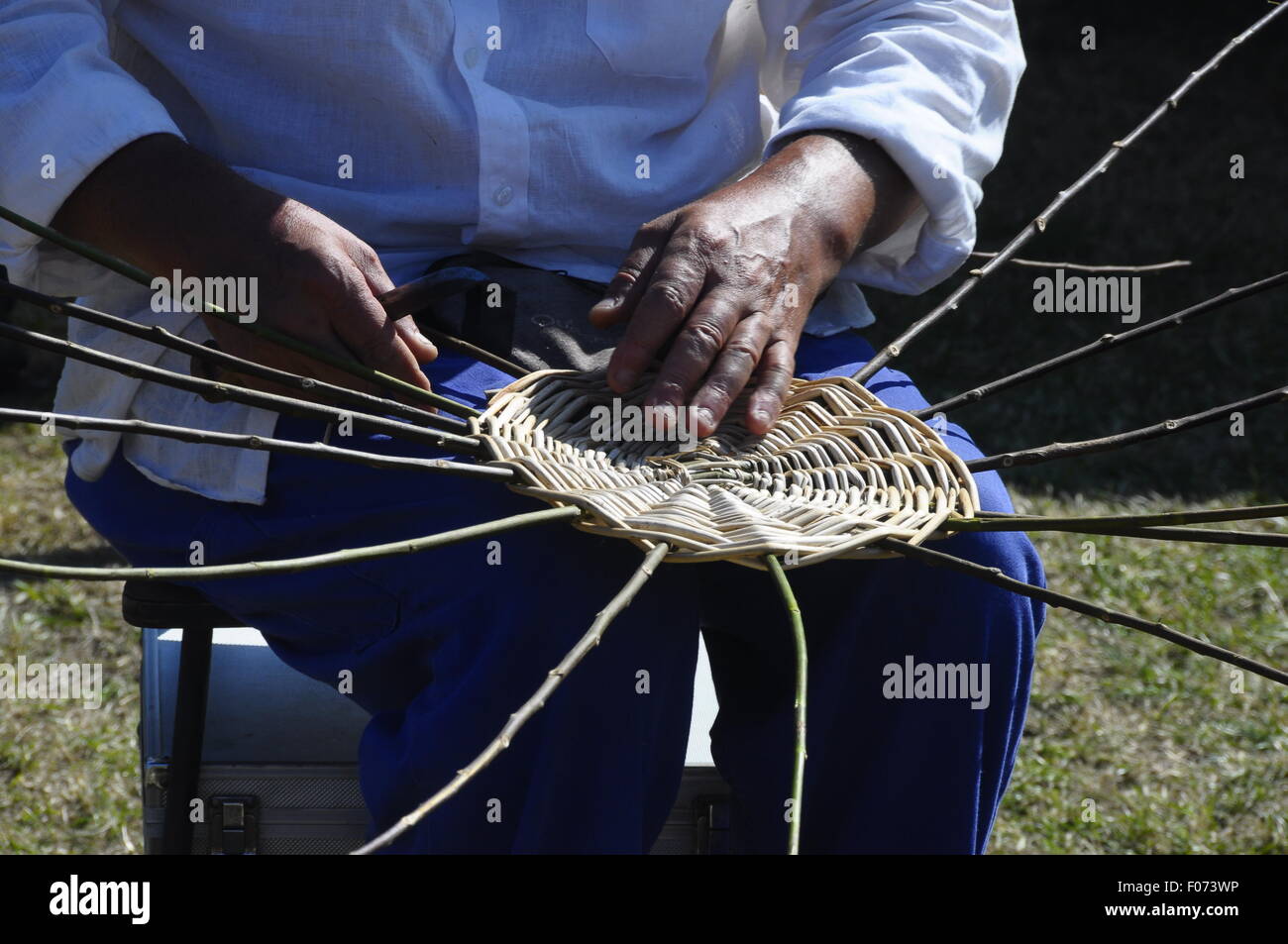 Basket maker work hi-res stock photography and images - Alamy