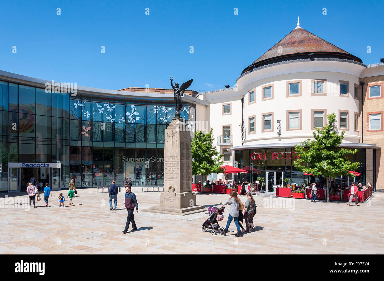 Café Rouge restaurant and War Memorial, Woking Town Square, Woking ...