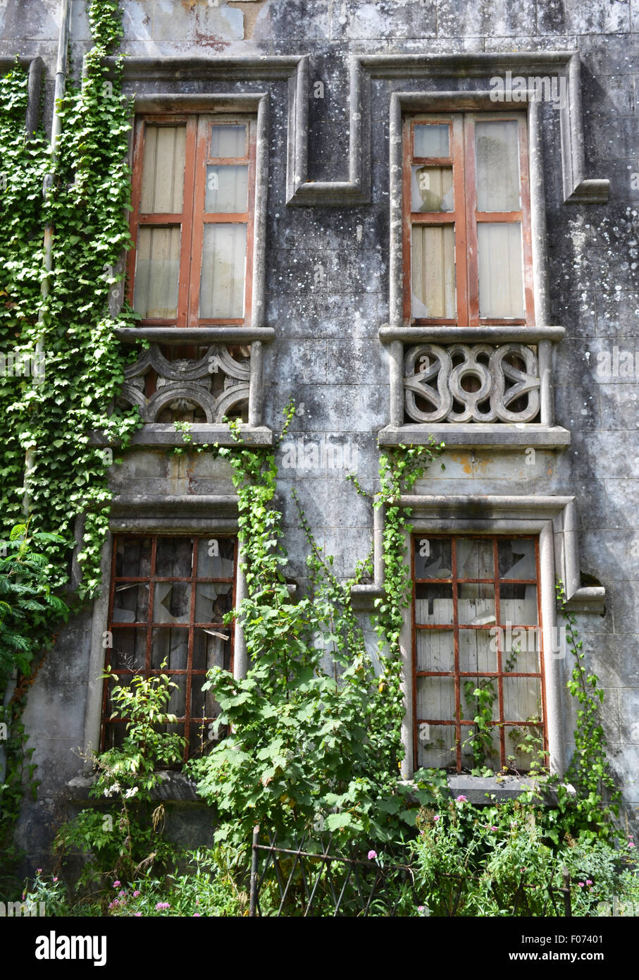 Old windows of house Stock Photo - Alamy