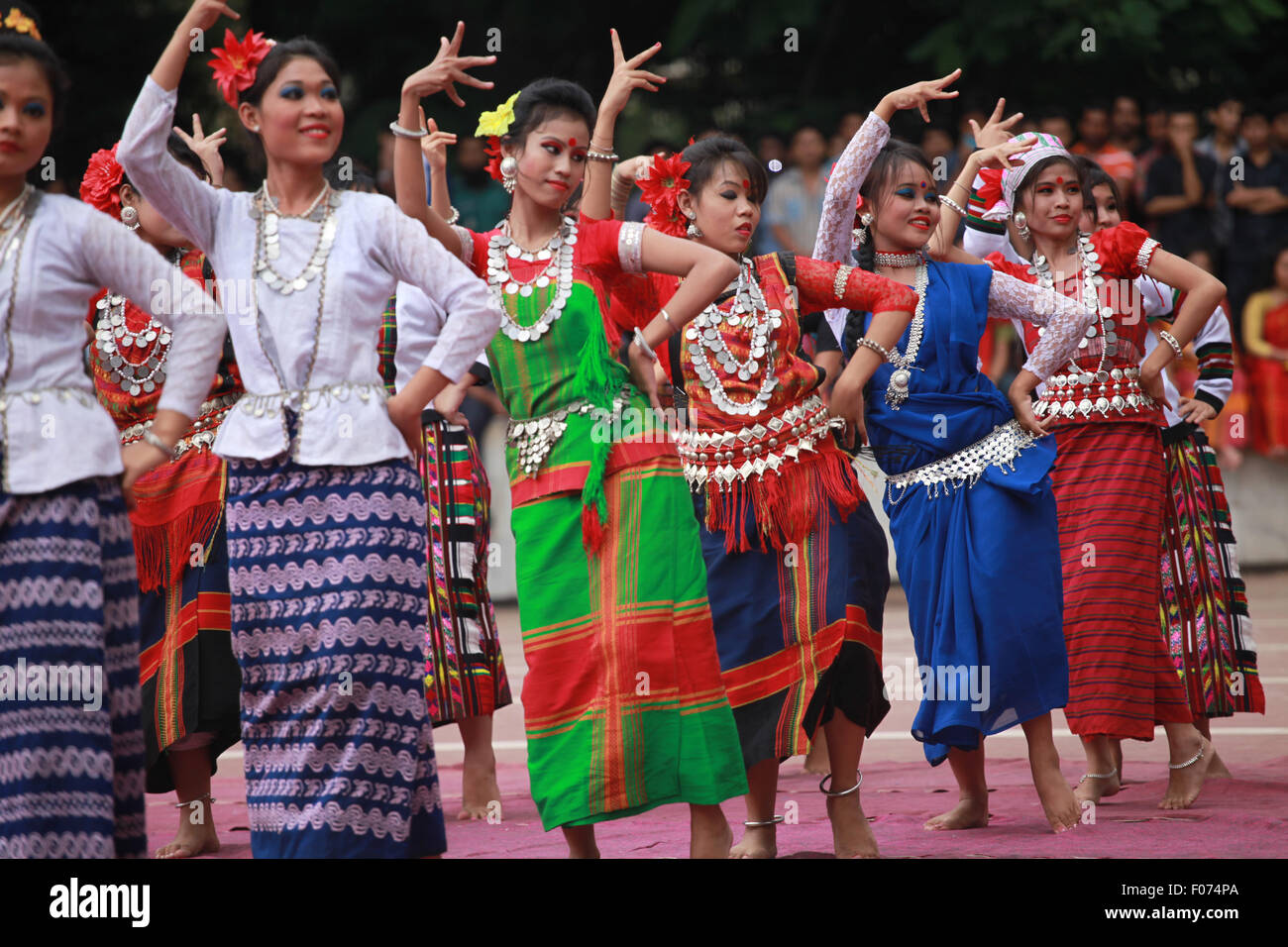 Dhaka, Bangladesh. 9th August, 2015. Bangladeshi indigenous women ...