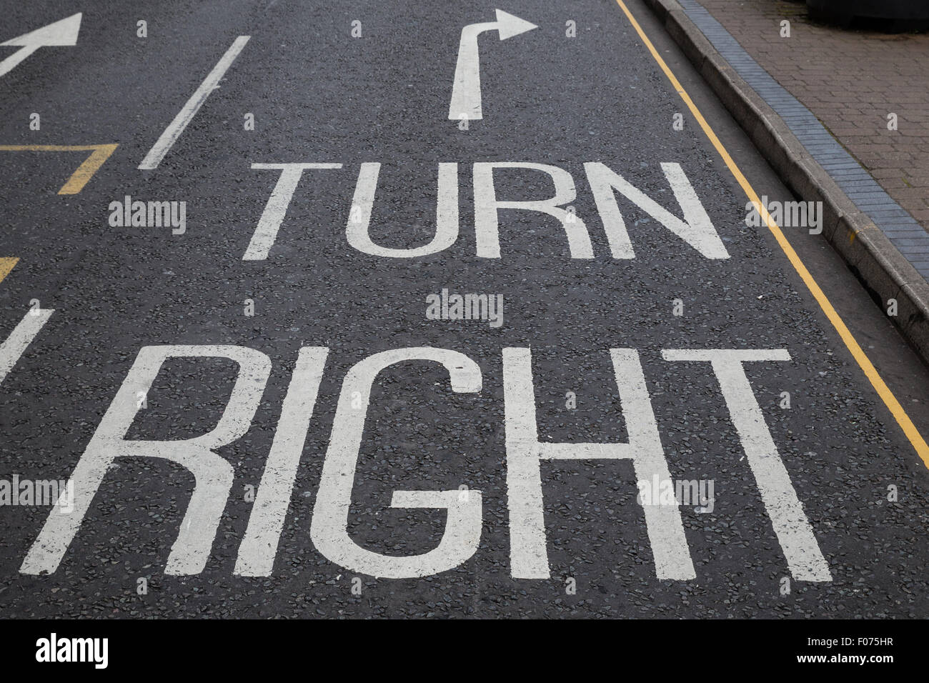 Right turn markings hi-res stock photography and images - Alamy