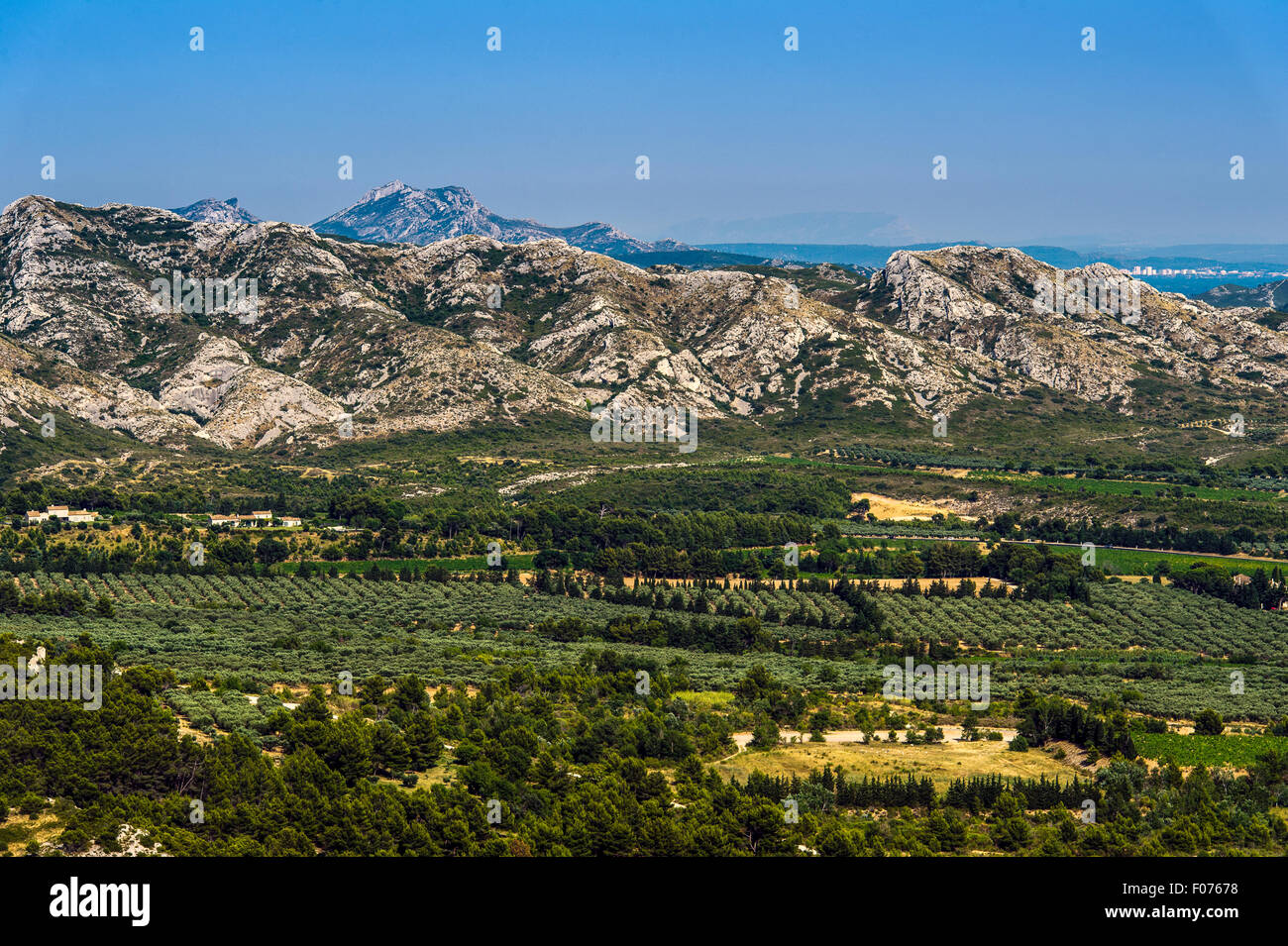 Regional park of the alpilles hi-res stock photography and images - Alamy