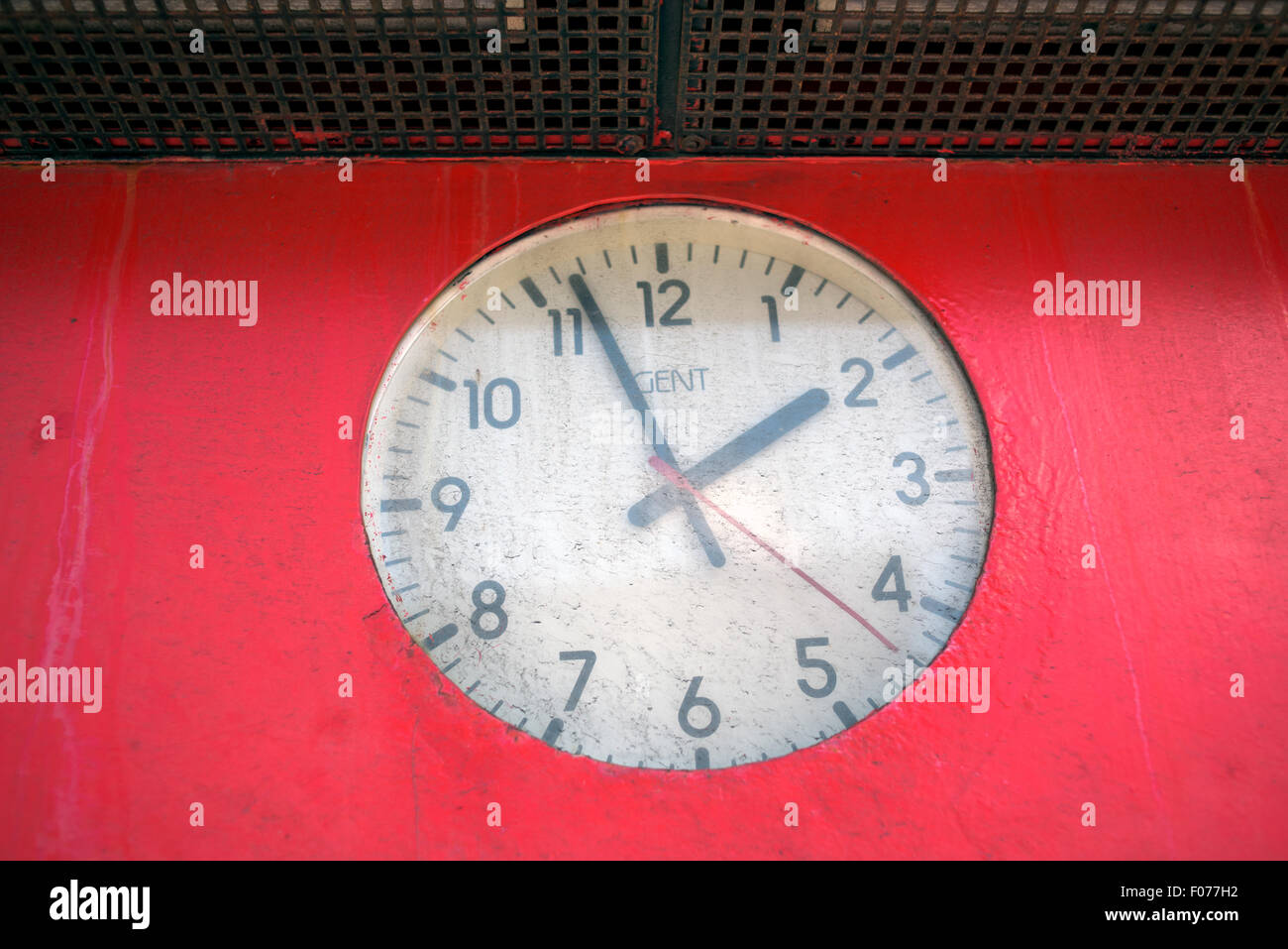 Clock 11 am hi-res stock photography and images - Alamy