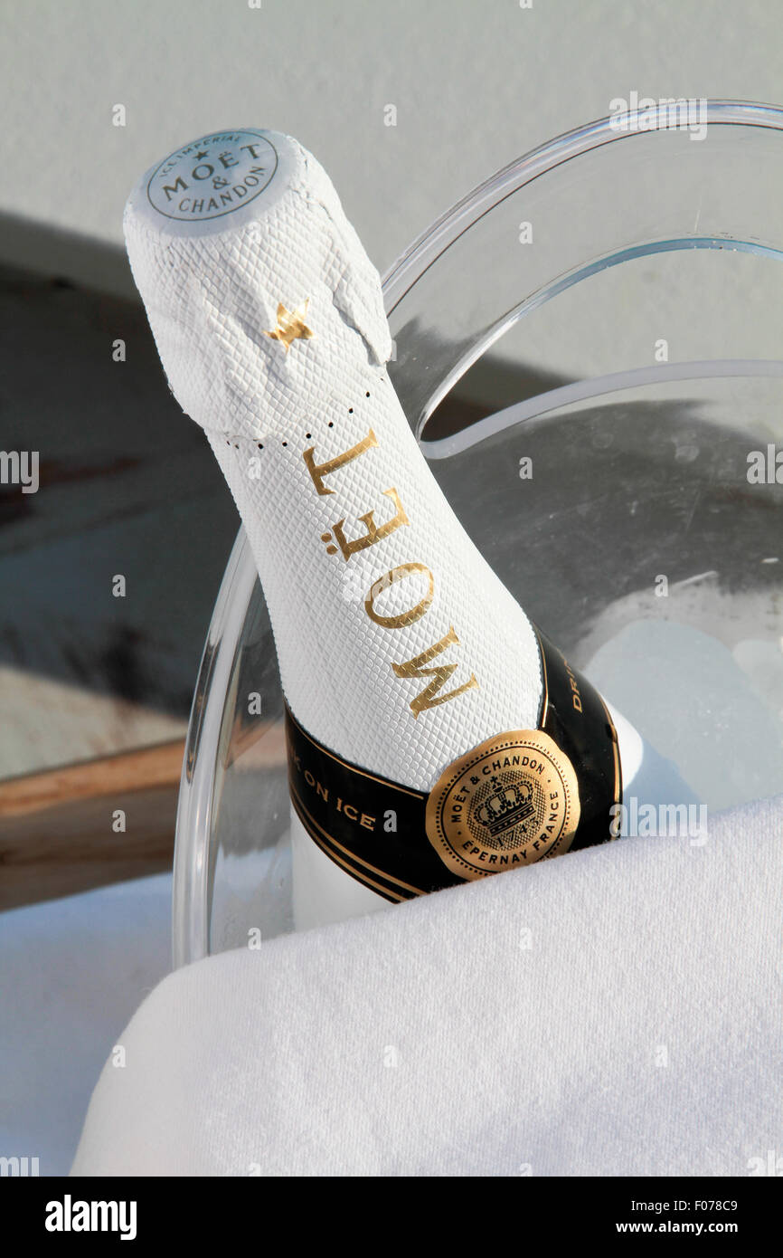 Champagne Moet white bottle detail close Stock Photo - Alamy