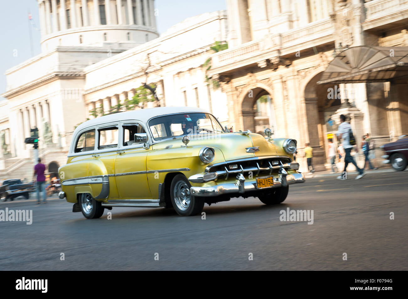 HAVANA, CUBA - JUNE, 2011: Traditional American car from the 1950s ...