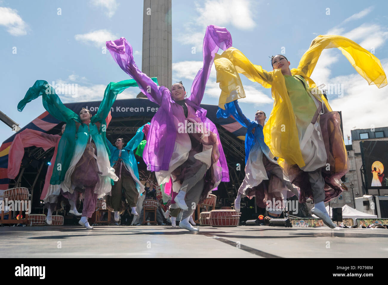 Korean girl stage dance hi-res stock photography and images - Alamy