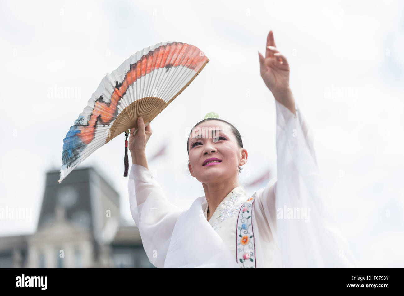 Korean girl stage dance hi-res stock photography and images - Alamy