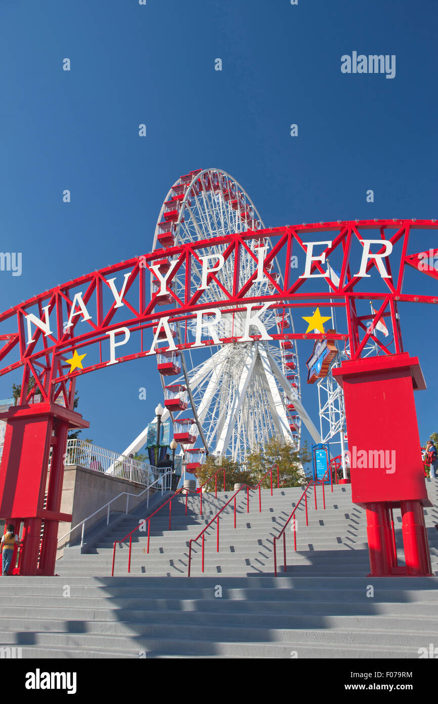 Entrance archway navy pier chicago hi-res stock photography and images ...