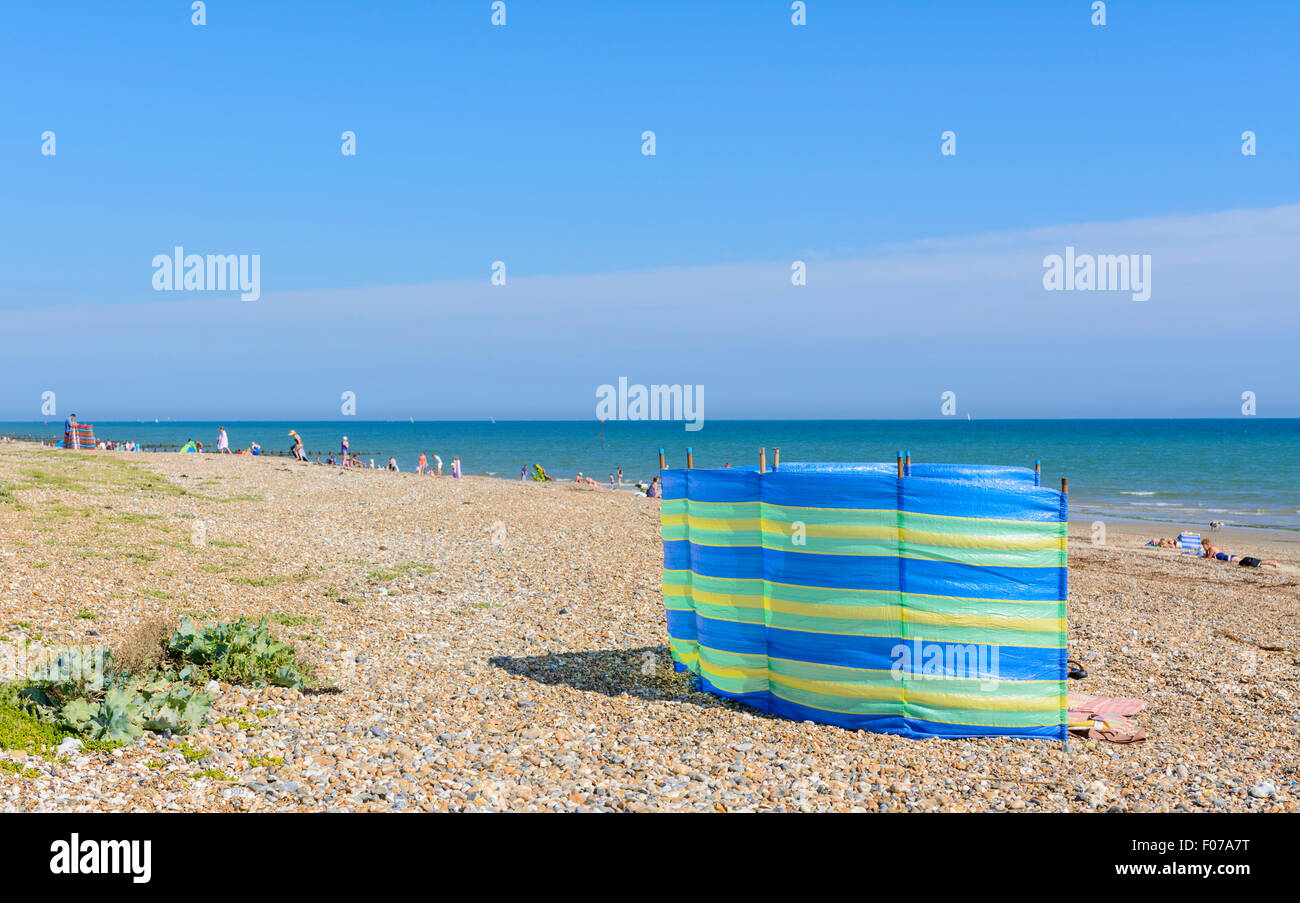 Windbreak On Beach Stock Photos & Windbreak On Beach Stock Images - Alamy