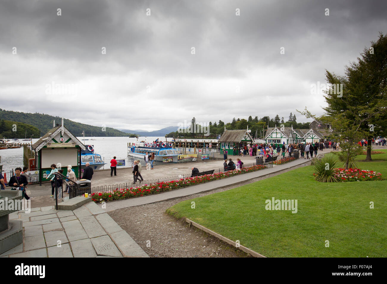 Bowness Bay on Lake Windermere, Cumbria, UK. 9th August, 2015. UK ...