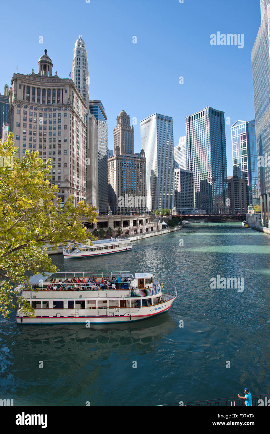 Loop images boat hi-res stock photography and images - Alamy