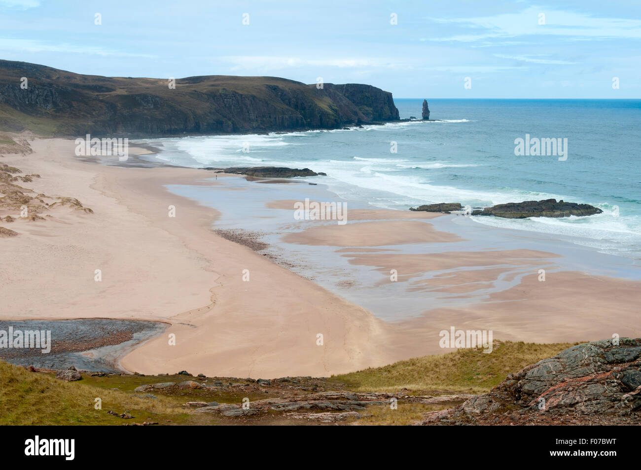 Sandwood Bay with the the Am Buachaille sea stack in the distance ...