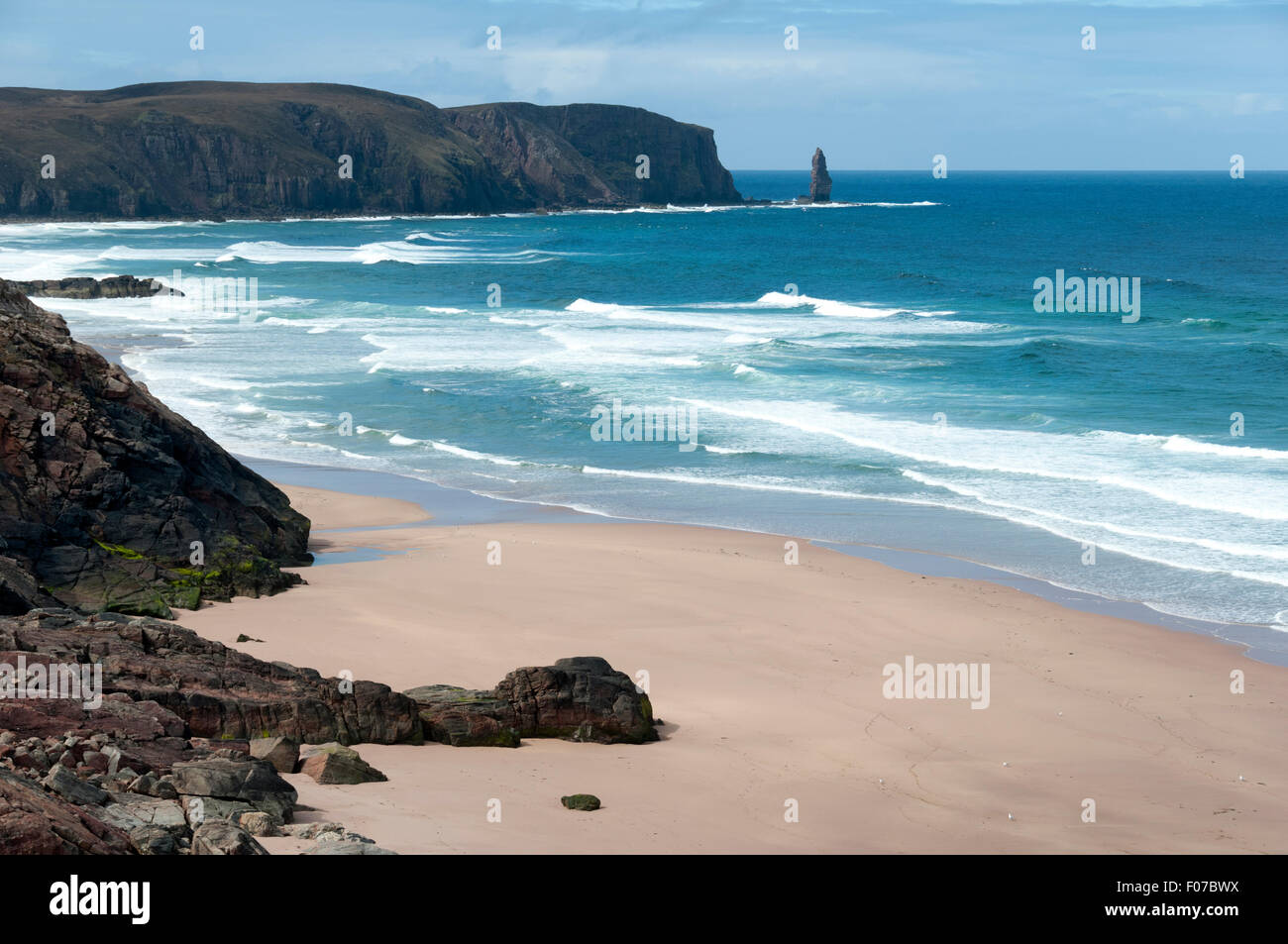 Sandwood Bay with the the Am Buachaille sea stack in the distance ...