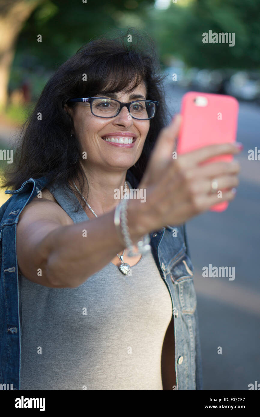 Selfy hi-res stock photography and images - Alamy